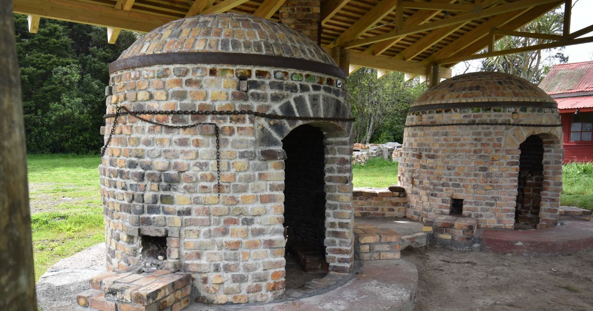 Mirek Smíšek Beehive Pottery Kilns | Heritage New Zealand Pouhere Taonga
