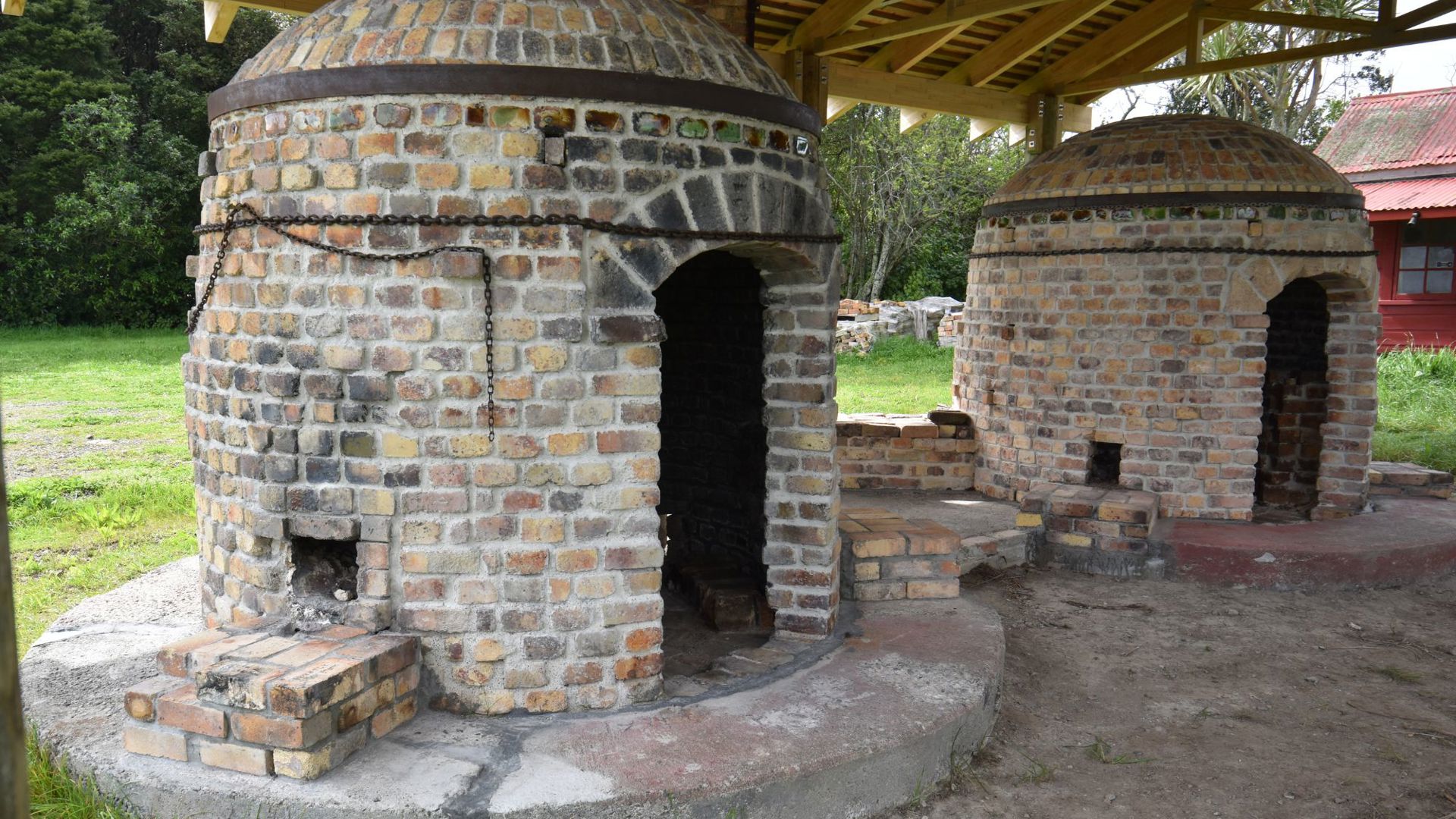 Mirek Smíšek Beehive Pottery Kilns | Heritage New Zealand Pouhere Taonga